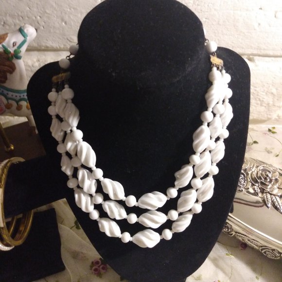 Vintage | Jewelry | 3 Strand White Milk Glass Twirl Bead Necklace ...